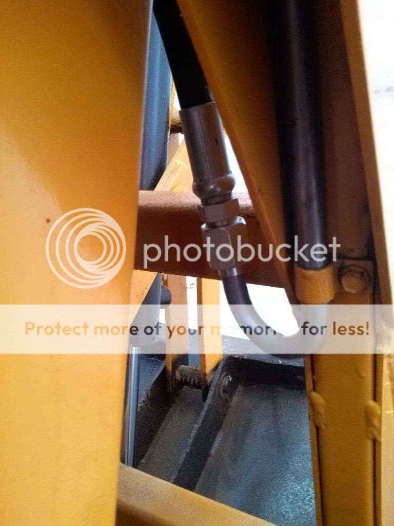 Replacement of Case 646 Bucket Cylinder Hydraulic Line | Case Colt ...